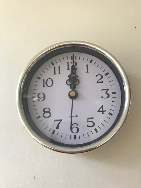 Large Clock 100mm silver – One Stop Caravan Shop